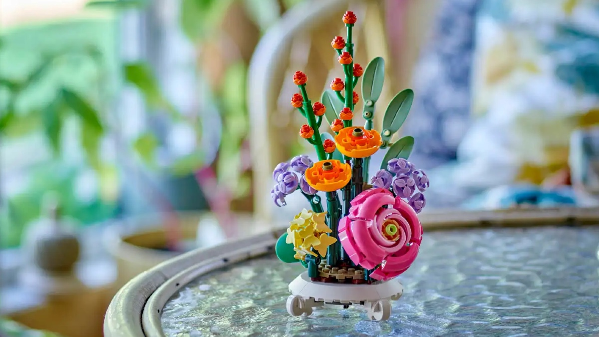 LEGO Botanicals 40762 Mixed Flowerpot gift-with-purchase available now ...